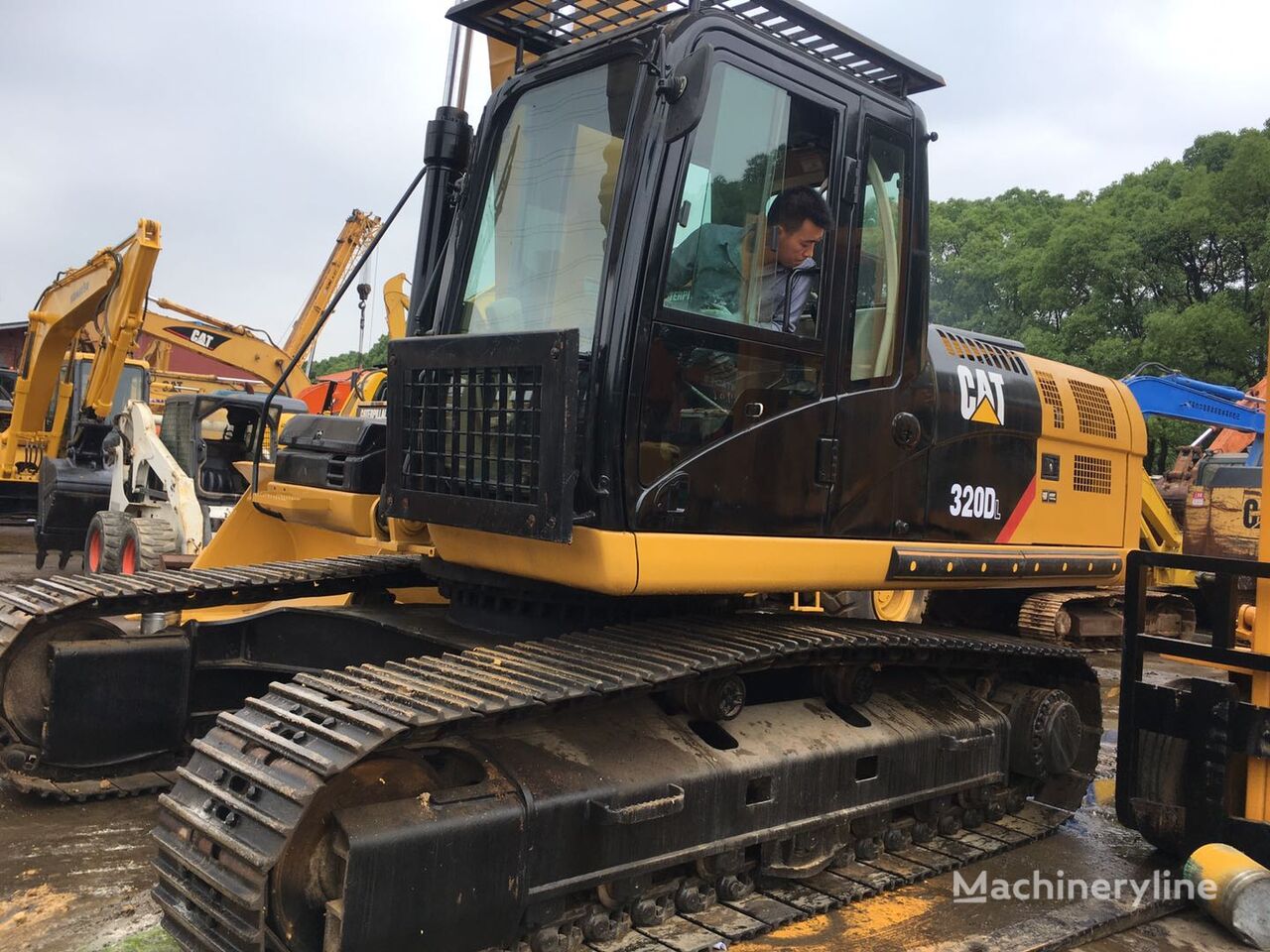 Caterpillar 320DL tracked excavator for sale China, JR25958