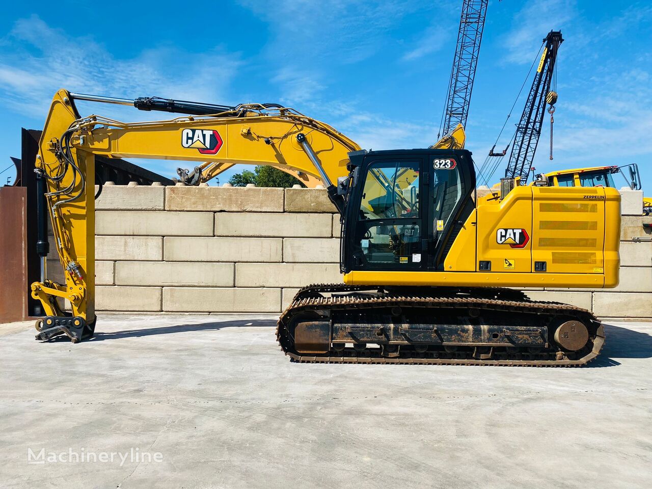 Caterpillar 323-07E tracked excavator for sale Netherlands Sittard, VT35977