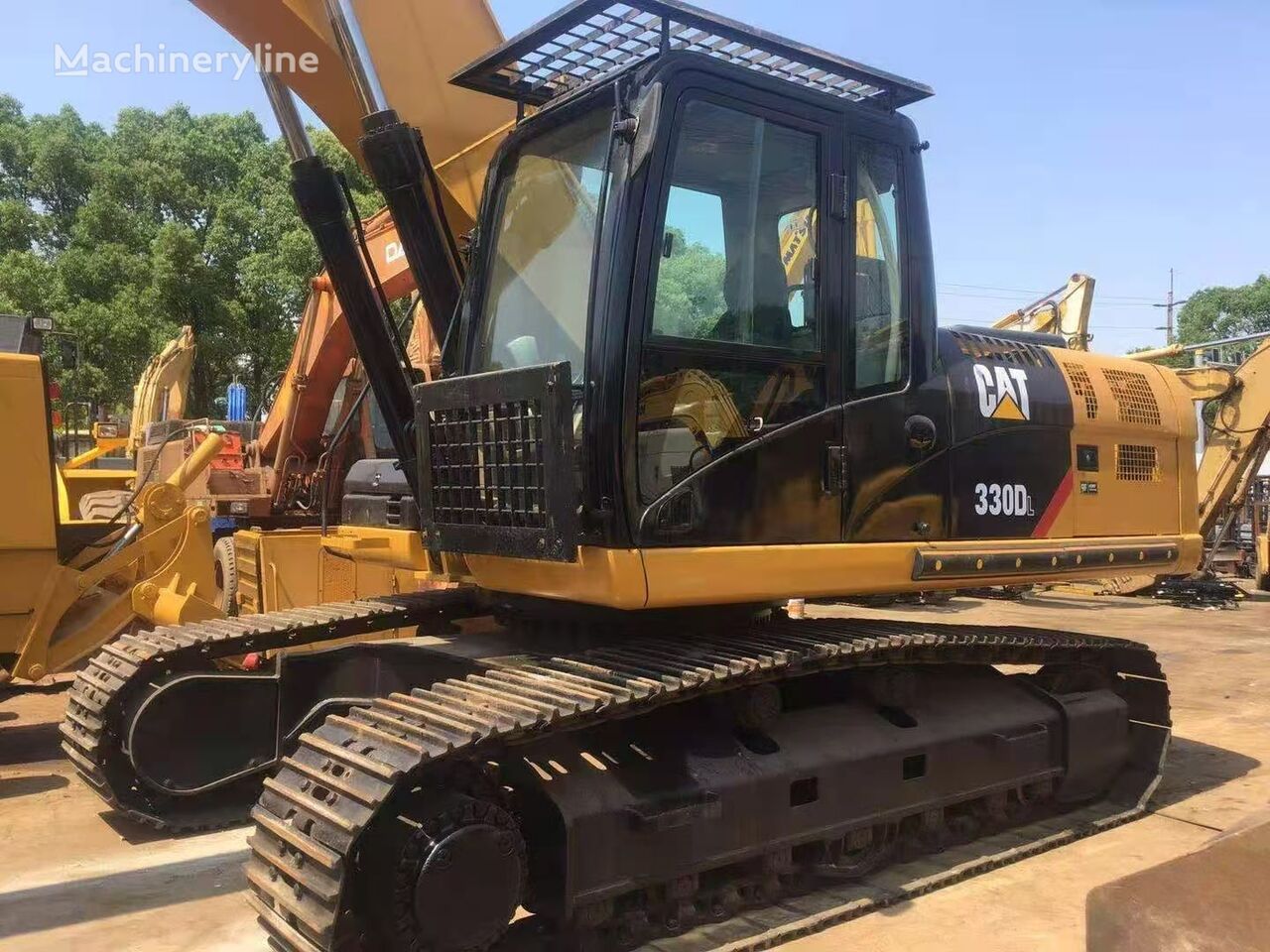 Caterpillar 330D tracked excavator for sale China Minhang District, XD37749