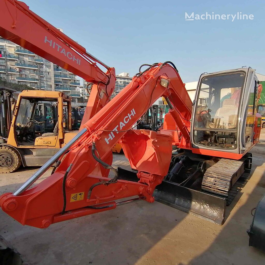 Hitachi EX60-5 tracked excavator for sale China Shanghai, QK30060