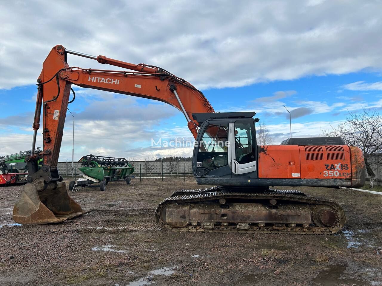 Hitachi ZX350 LCH-3 tracked excavator for sale Ukraine Byshiv, NZ38935