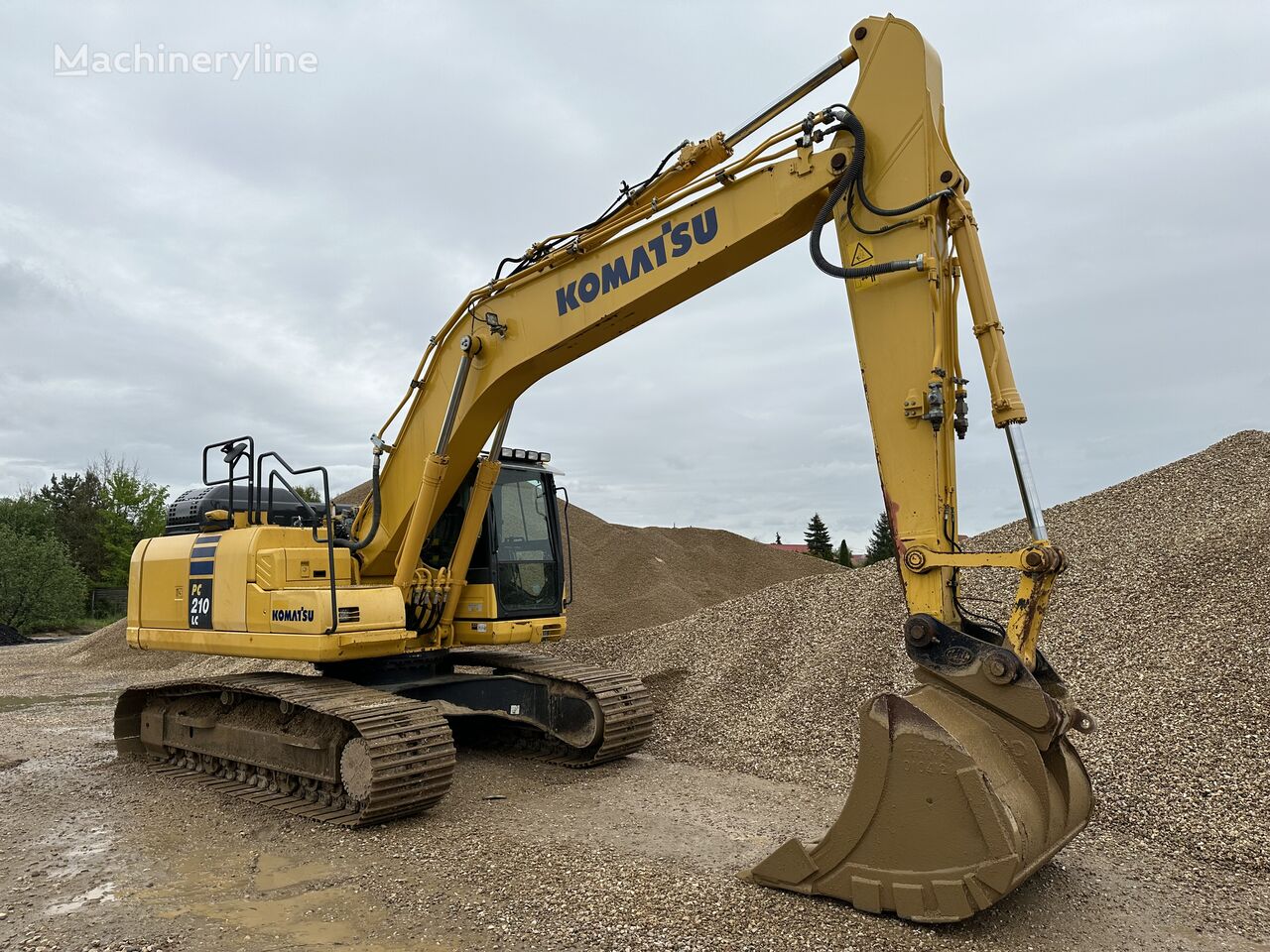 Komatsu PC 210 LC-11 tracked excavator for sale Poland Brzeziny, RG34154