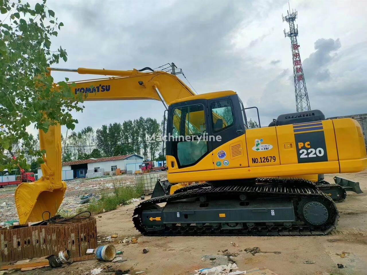 Komatsu PC220-7 tracked excavator for sale China, KF36919