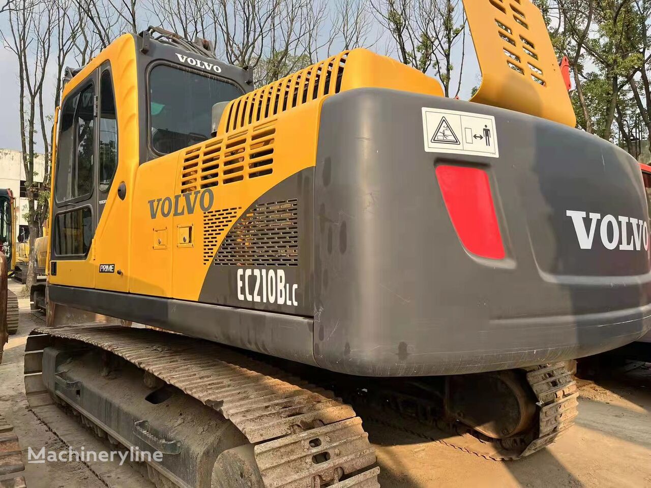 Volvo EC 210 tracked excavator for sale China Shanghai, KP38580