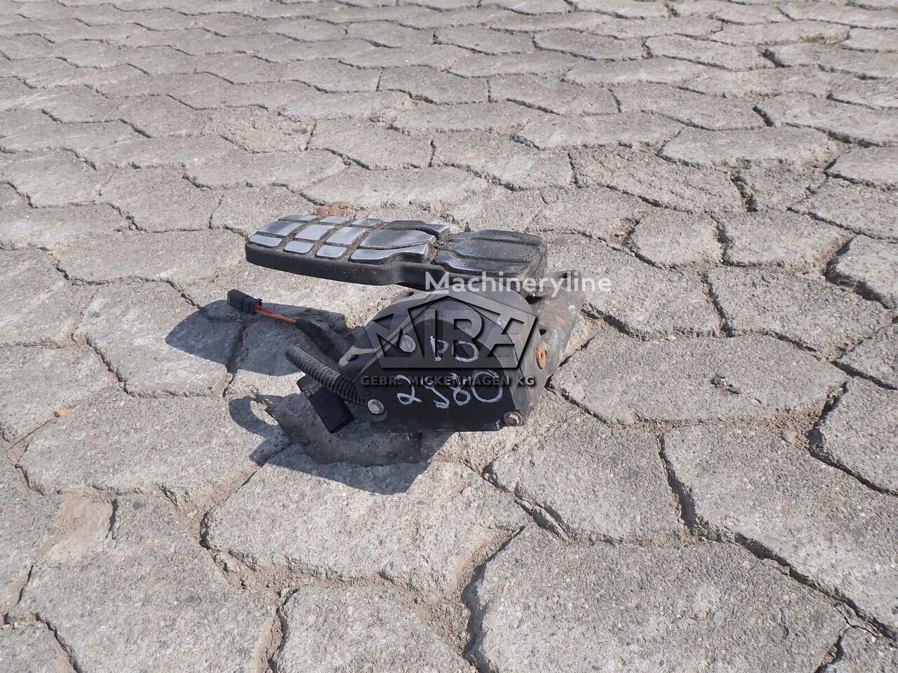 Brake pedal for Caterpillar 926 M wheel loader for sale Germany Halver ...